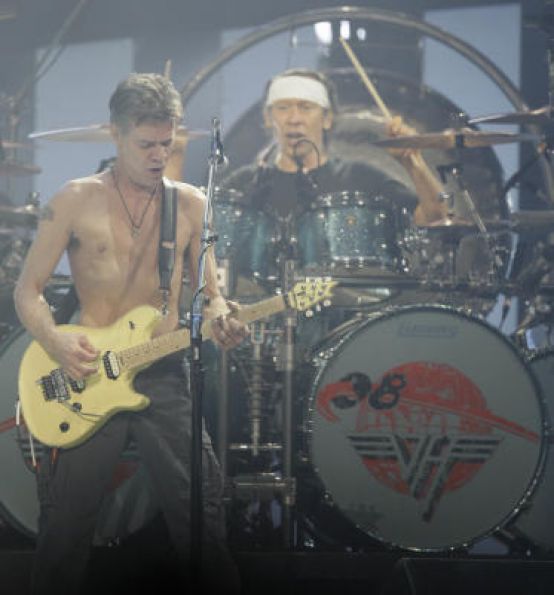 Van Halen Gives Feels The Love In Houston Review And Photos Van Halen News Desk