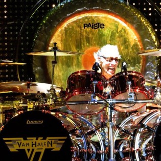 Van Halen at Jones Beach: Best Photos & Video From Second Night! | Van ...