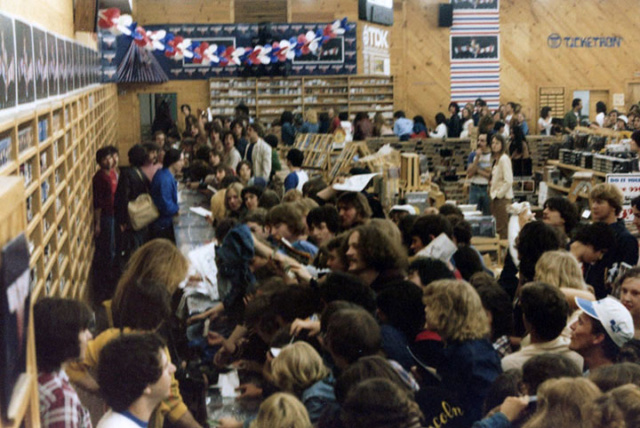 Unearthed Photos: Van Halen 1979 Record Store Signing at Peaches ...