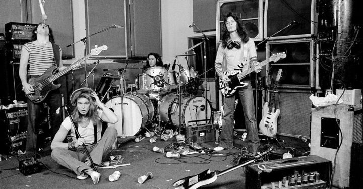 Gene Simmons Reveals The Van Halen Demo Most Deserving Of Release: ‘It ...