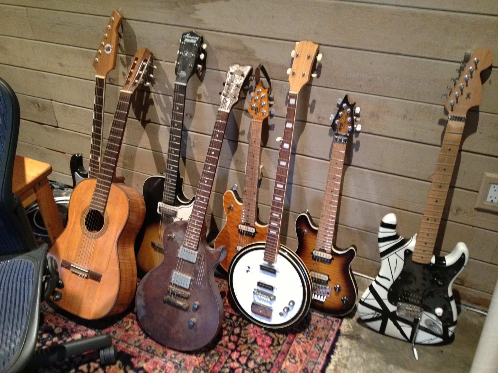 VHND EXCLUSIVE INTERVIEW: 'Eruption: Conversations With Eddie Van Halen ...