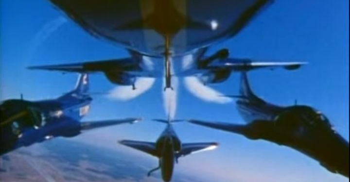 80s Rewind: The Story Behind Van Halen’s Iconic “Dreams” music video ...